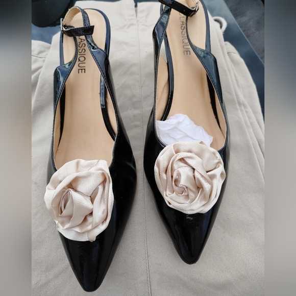 Classique | Shoes | Black Patent Leather Sling Back Shoes Size 2w ...